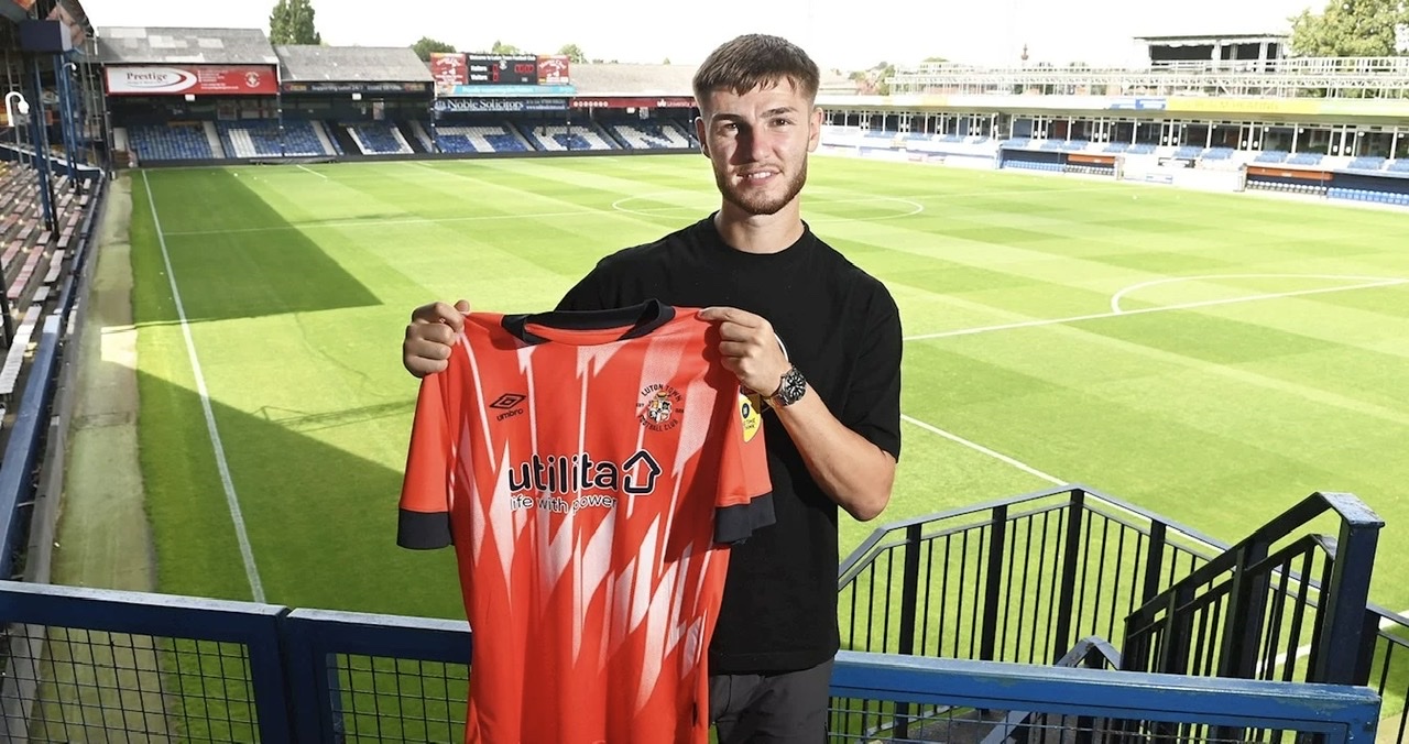 John McAtee leaves Luton to sign for Bolton - The Lutonian