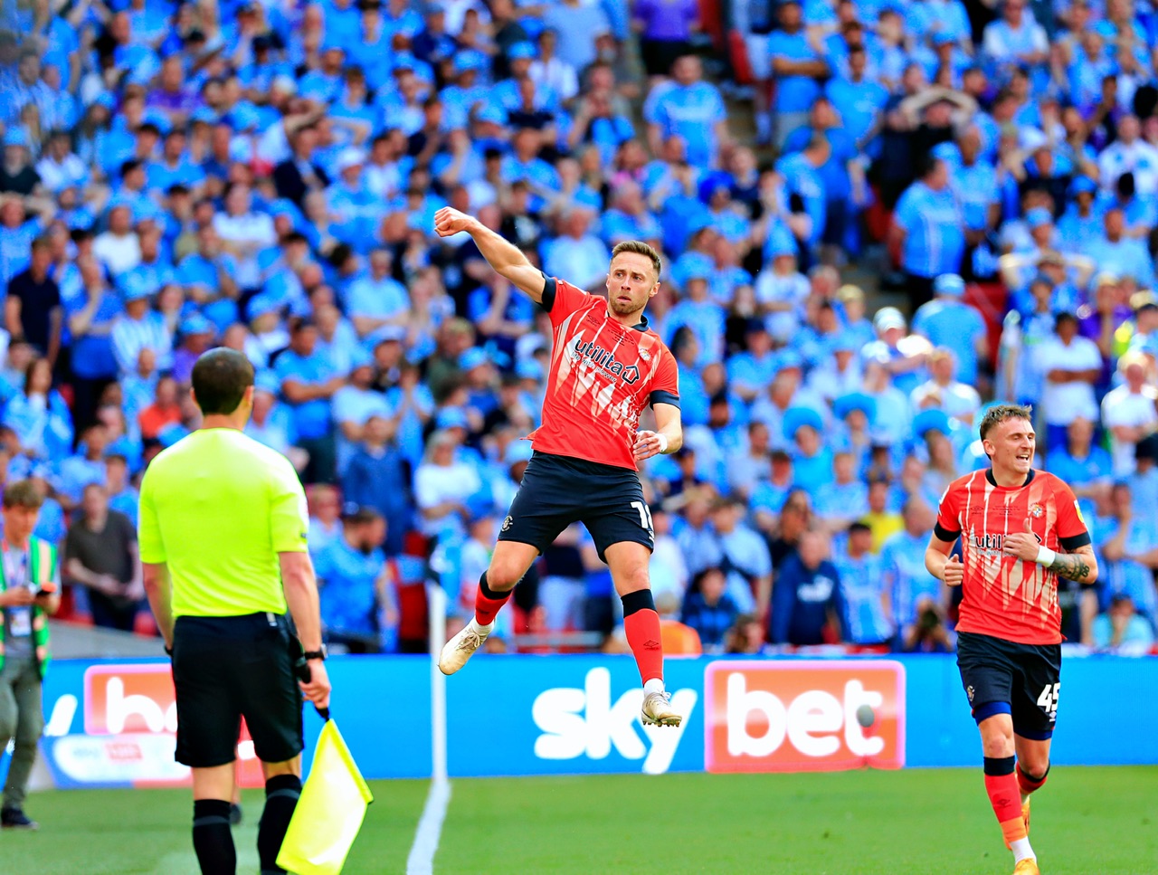 Clark dreaming of another Wembley moment with ‘wall of orange’ Luton ...