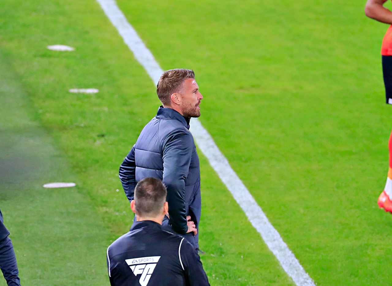 edwards watches on – The Lutonian