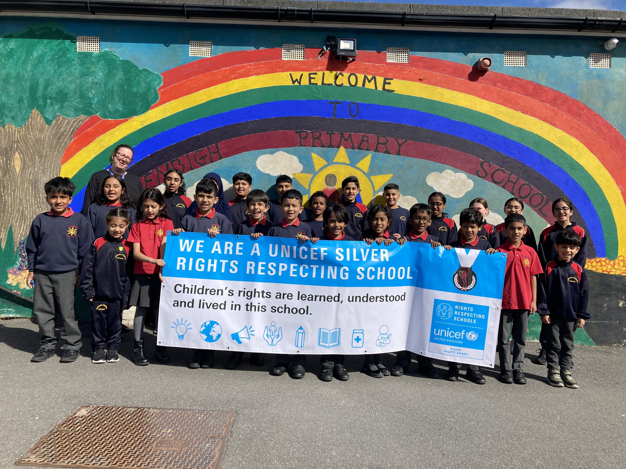 Denbigh Primary achieves UNICEF UK Award for putting children’s rights ...
