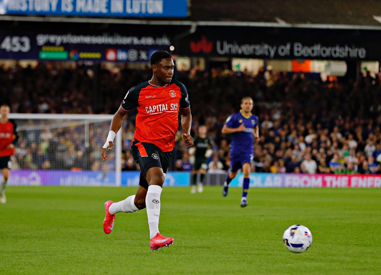 Bloomfield calls for Fanne to force his way into Luton team and ‘become ...